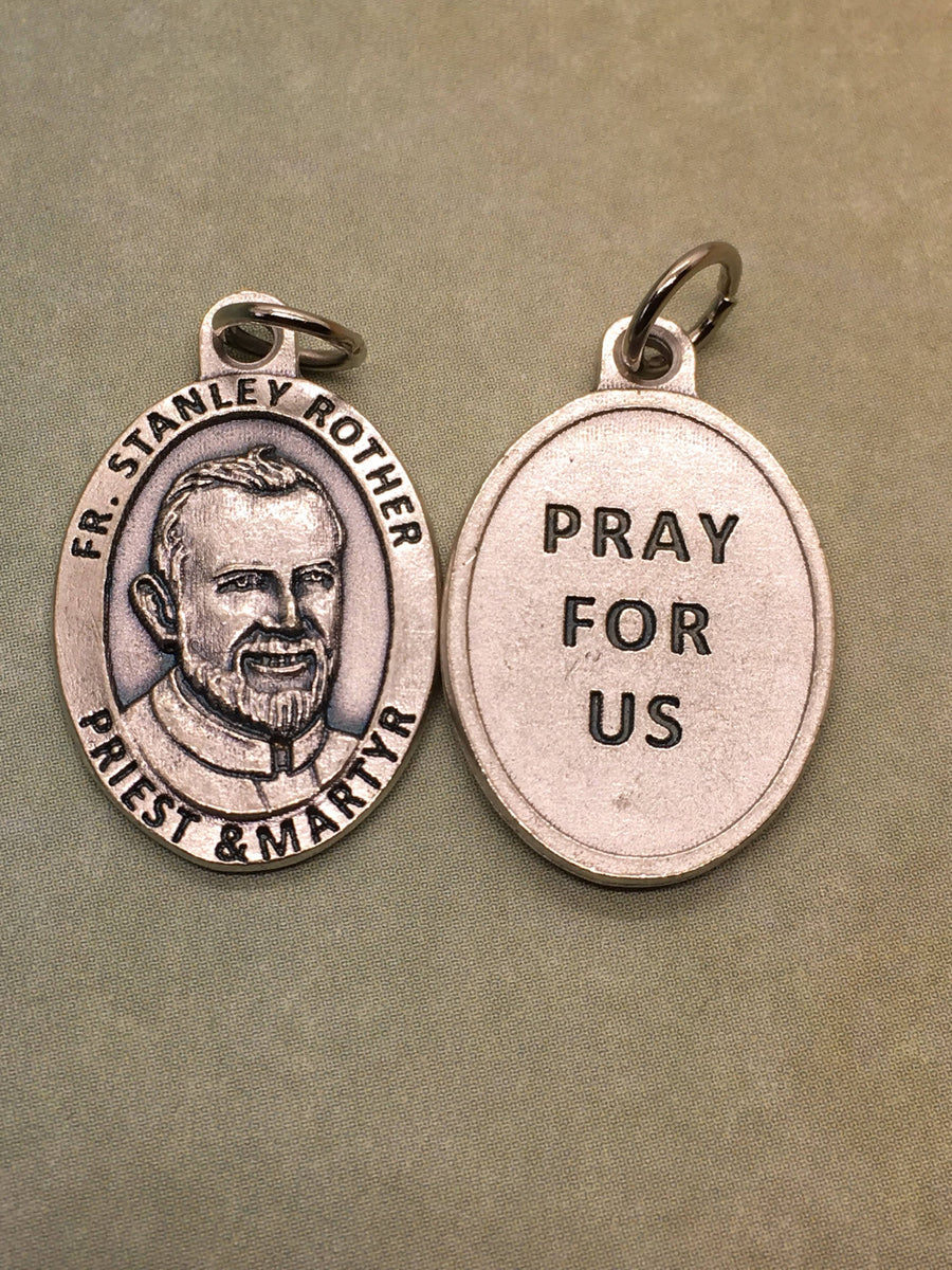 Bl. Fr Stanley Rother (1935-1981) holy medal – chillypumpkinholymedals